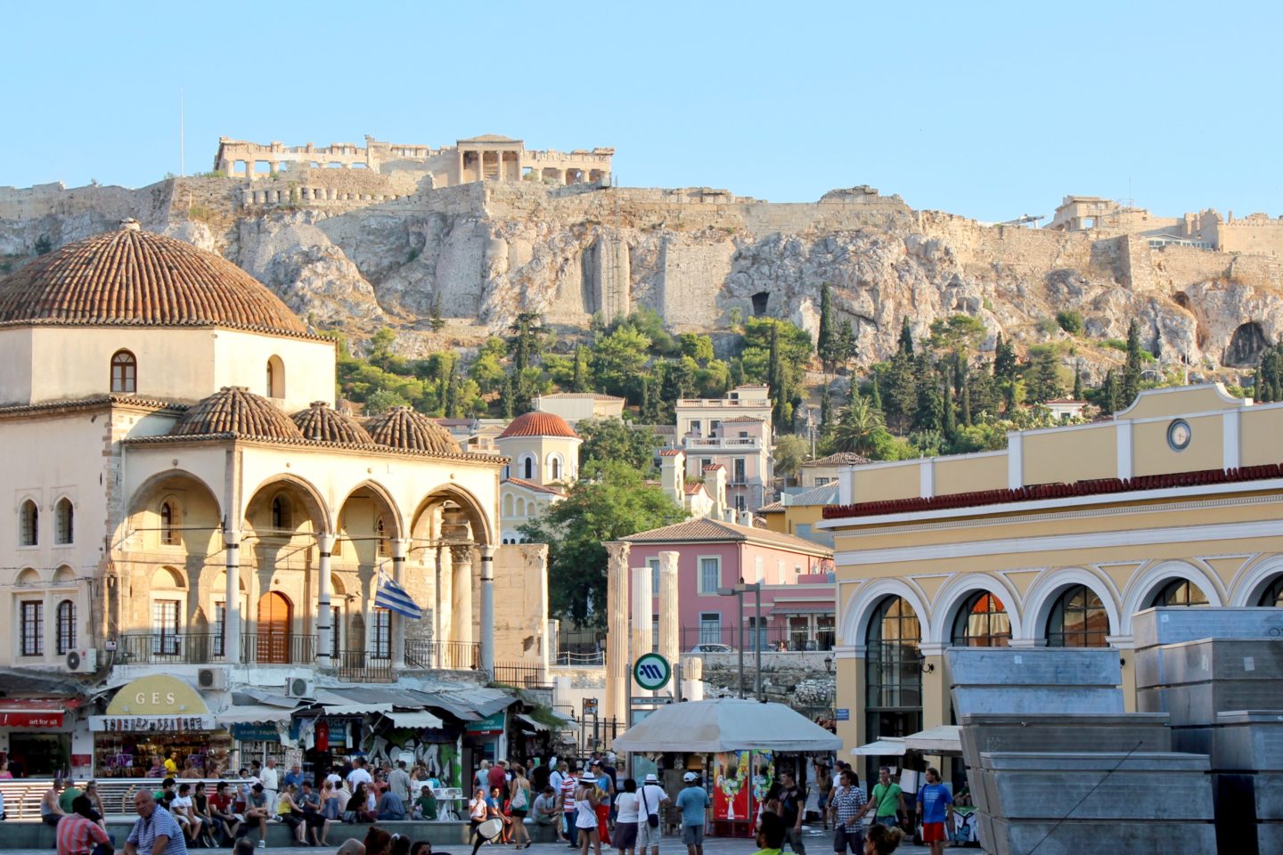 Follow the guide : Theodore's best spots in Athens - Europavox
